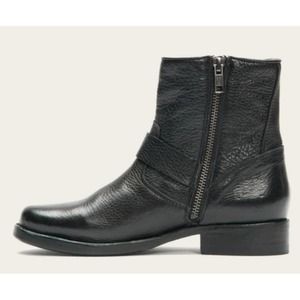 Frye | Shoes | Frye The Vicky 6 Boot In Black Leather 6 | Poshmark